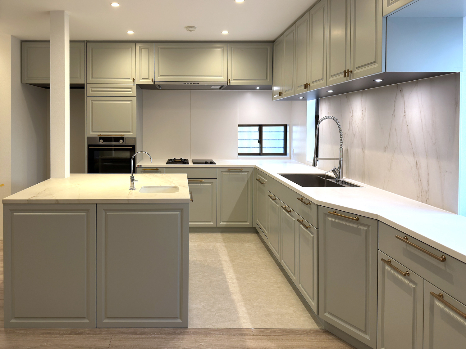 MOK | オーダーキッチンをデザインと価格でかなえるメーカー